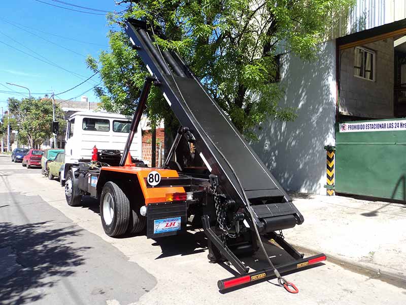 Equipo Roll-Off a Cable